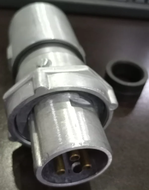 CLAVIJA 3PATAS 30A APRUEBA DE EXPLOSIÓN APJ3375 (Cuerpo del enchufe ...