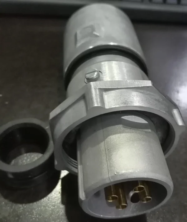 CLAVIJA 4PATAS APRUEBA DE EXPLOSIÓN APJ3475 (Cuerpo del enchufe ...